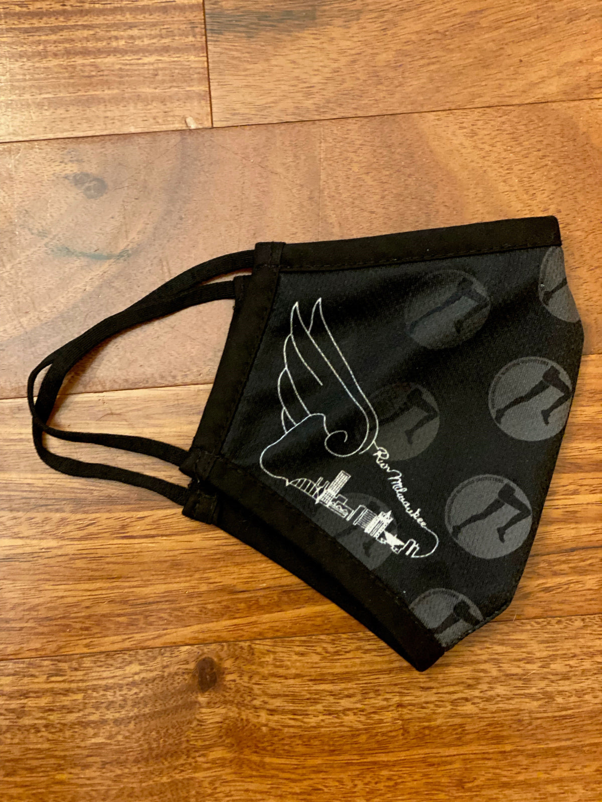 PRO ADULT PERF MASK - BLACK | Performance Running Outfitters